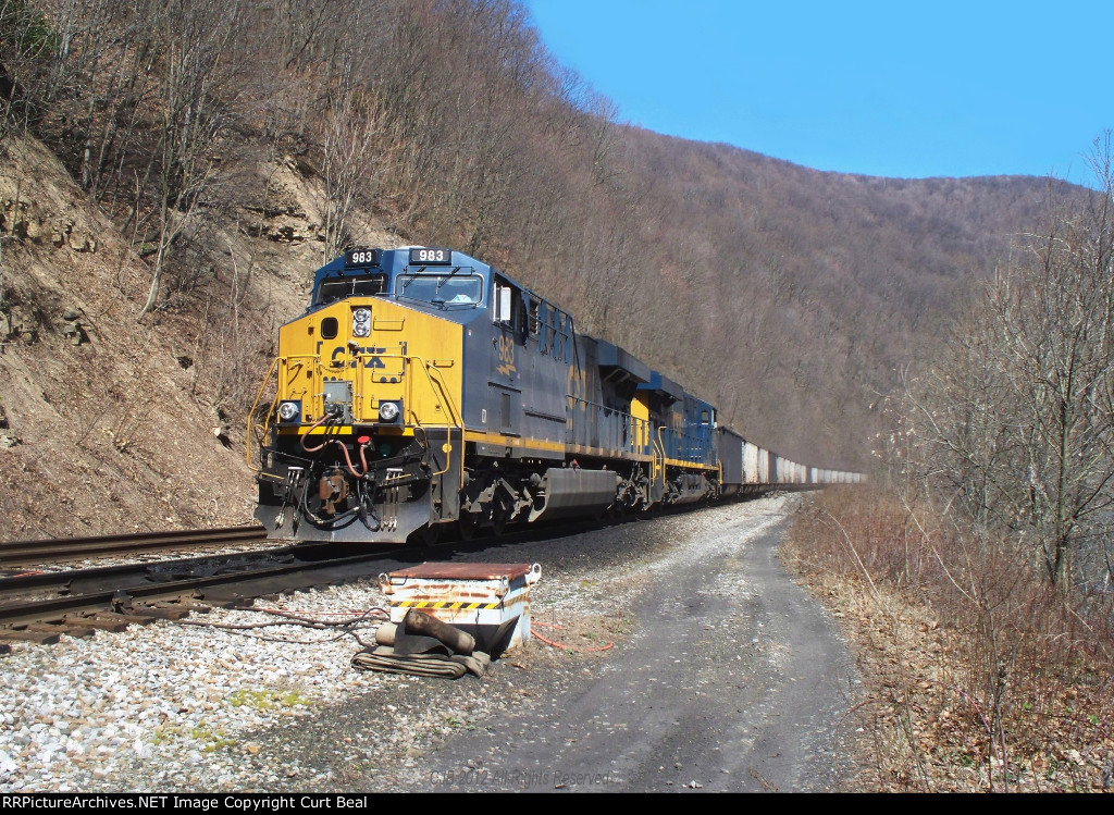 CSX 983 (2)